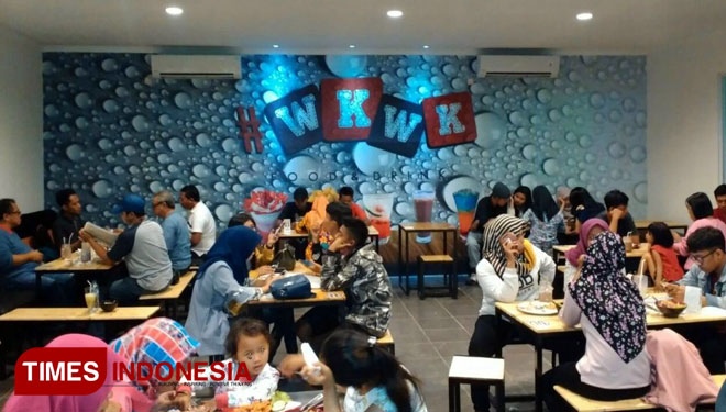 Sajikan Menu Kekinian, Outlet #WKWK Siap Manjakan Pengunjung - TIMES ...