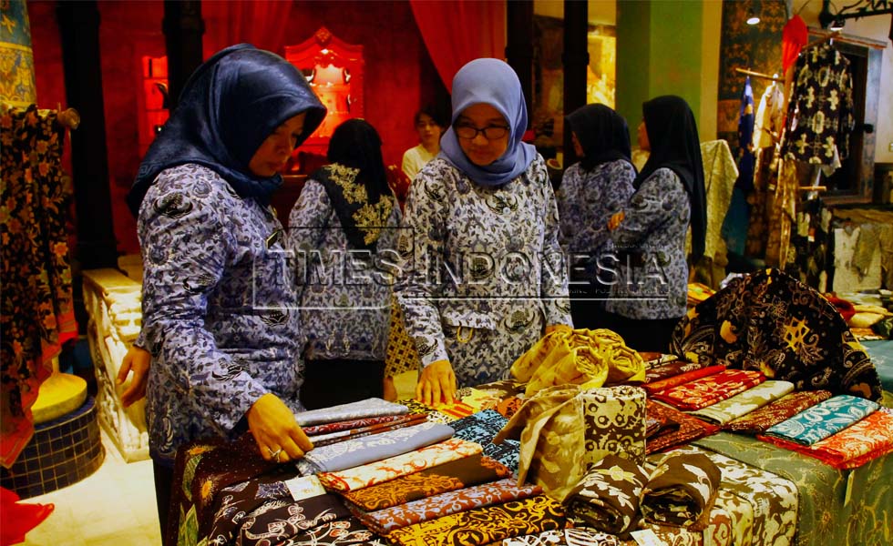 Pesona Batik Nusantara dan Perhiasan di Hotel Tugu - TIMES Indonesia
