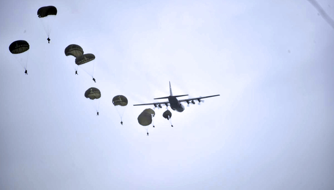 BERITA FOTO: TNI, PPRC TNI Bombardir Pulau Selaru - TIMES Indonesia