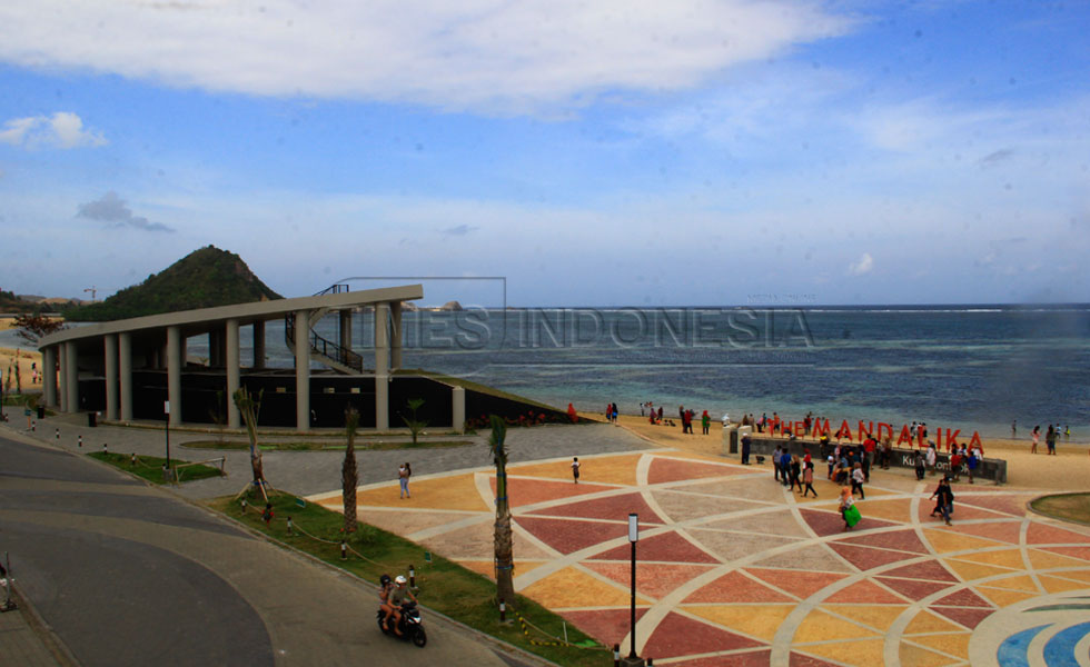 Pantai Berpasir Putih, Surga Tersembunyi Wisata Pulau Lombok - TIMES ...