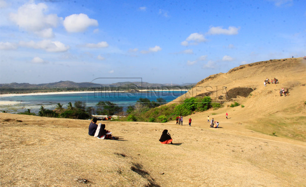 Pantai Berpasir Putih, Surga Tersembunyi Wisata Pulau Lombok - TIMES ...