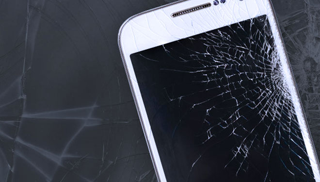 Lakukan 4 Cara Ini agar Layar Smartphone Tak Mudah Baret - TIMES Indonesia