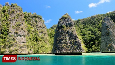 Bupati Abdul Faris Umlati Bangga, Raja Ampat Kini Jadi Tujuan Wisata ...
