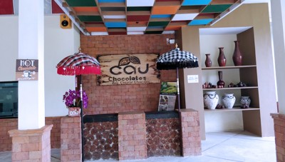 Making Chocolate Bars at Cau Chocolate Bali - TIMES Indonesia