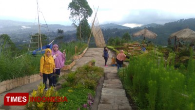 Liburan Imlek 2019, Yuk Nikmati Pesona Wisata Bukit Nirwana Pujon Kidul ...