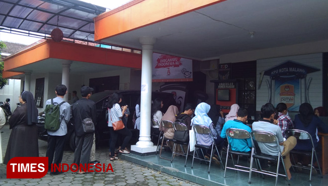 Jelang Pemilu 2019, KPU Kota Malang Buka Stand Pengurusan Formulir A5 ... Jelang Pemilu 2019, KPU Kota Malang Buka Stand Pengurusan Formulir A5 ...