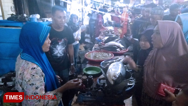 Tradisi Pasar Bandeng di Gresik Jadi Magnet Masyarakat Jelang Lebaran ...