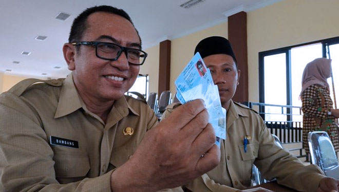 Layanan Drive Thru Dispendukcapil Kabupaten Mojokerto, Cetak KTP Hanya ...