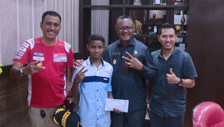 Dari Sirkut Selawaring, Hantarkan Muhammad Rizki Fajar Husein ke Sentul ... Dari Sirkut Selawaring, Hantarkan Muhammad Rizki Fajar Husein ke Sentul ...