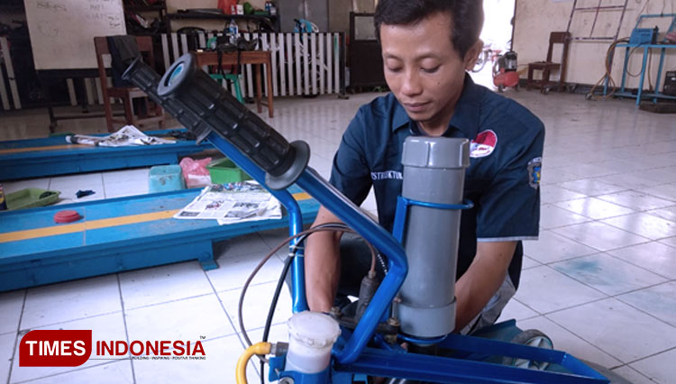 Inovatif, Petani di Lamongan Ciptakan Gejik 3 in 1 yang Diberi Nama Si ...