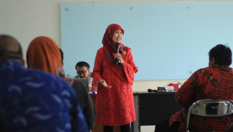 FEB Unitomo Beri Motivasi Dosen Kampus Mitra, Ini yang Dibahas - TIMES ...