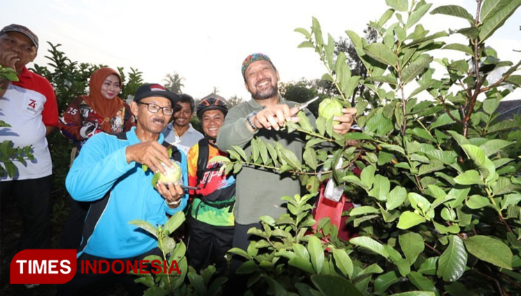 Bupati Ipong: Gerakan Subuh Berjamaah Mampu Perkuat Persaudaraan ... Bupati Ipong: Gerakan Subuh Berjamaah Mampu Perkuat Persaudaraan ...