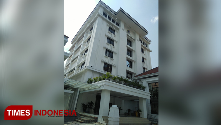 DPRD Surabaya Punya Gedung Baru, Fraksi PDIP Adakan Tasyakuran - TIMES ...