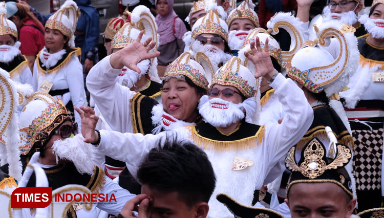 Dukung Jogja Heboh 2020, Sleman Gumyak Catat Rekor MURI Penari Wanara ...