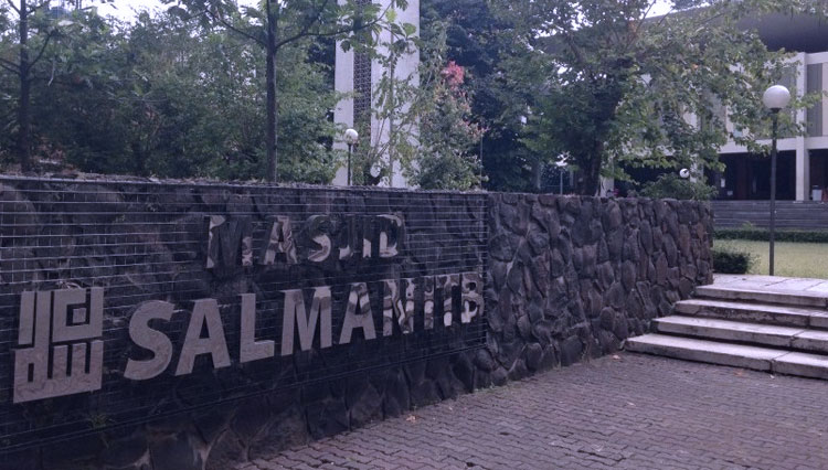 Ada Positif Covid-19, Masjid Salman ITB di-Lockdown - TIMES Indonesia