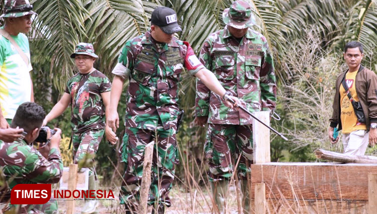 Berkat Semangat Gotong Royong, Proses Pembangunan Plat Duiker Bejalan ...