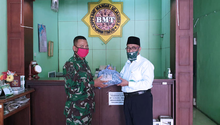 Koperasi BMT Mandiri Sejahtera Salurkan Paket Sembako - TIMES Indonesia