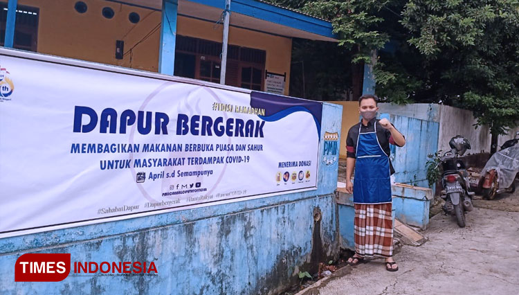 PC PMII Ciputat Dirikan Dapur Umum - TIMES Indonesia