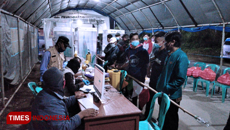 Tiba di Banyuwangi, 28 ABK Kapal Pesiar Explorer Dream Langsung Jalani ...