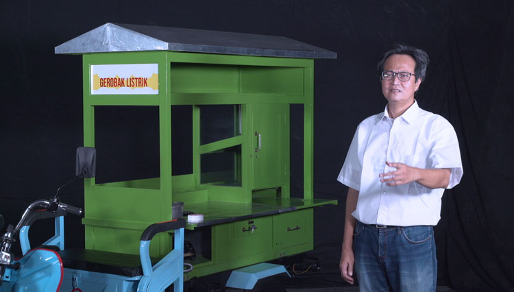 PT Solar Panel Indonesia Luncurkan Gerobak Listrik Pertama di Indonesia ...