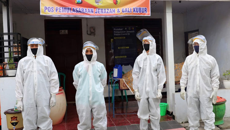 Gubernur Khofifah Puji Inovasi Kampung Tangguh Desa Bolorejo ...