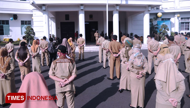 Beri Contoh New Normal, Pemkot Malang Gelar Apel Perdana Sesuai ...