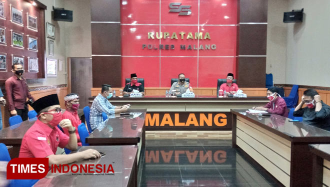 Terkait Pembakaran Bendera Partai, PDI Perjuangan Mengadu ke Polres ... Terkait Pembakaran Bendera Partai, PDI Perjuangan Mengadu ke Polres ...