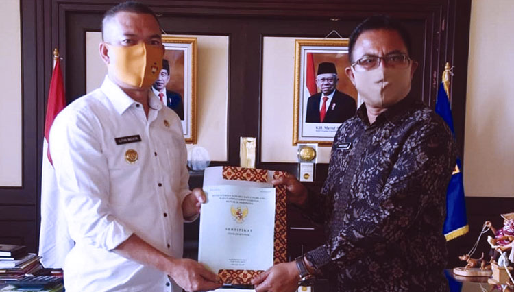 BPN Pagaralam Serahkan Sertifikat Aset Tanah Milik Pemkot Pagaralam ... BPN Pagaralam Serahkan Sertifikat Aset Tanah Milik Pemkot Pagaralam ...
