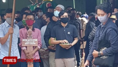Ratusan Pelayat Penuhi Rumah The Legend Gudeg Yogyakarta Mbah Lindu ...