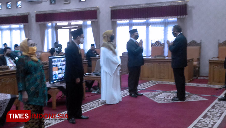 Dua Anggota PAW DPRD Cilacap Dilantik - TIMES Indonesia