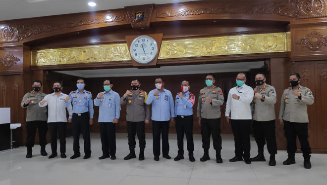 Soal Lapas dan Rutan Over Kapasitas, Kemenkumham Kanwil Jatim Temui ... Soal Lapas dan Rutan Over Kapasitas, Kemenkumham Kanwil Jatim Temui ...