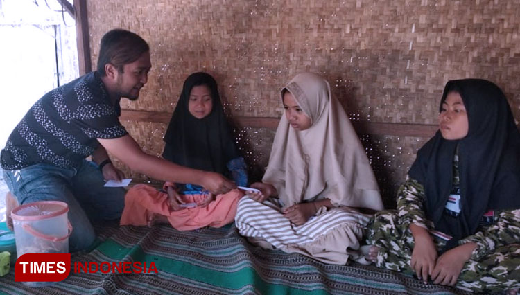 Jaka Jatim Korda Pamekasan Santuni Anak Yatim - TIMES Indonesia