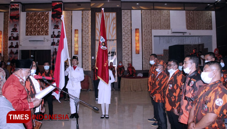 Gubernur Abdul Gani Kasuba Kukuhkan Delapan MPC Pemuda Pancasila se ... Gubernur Abdul Gani Kasuba Kukuhkan Delapan MPC Pemuda Pancasila se ...