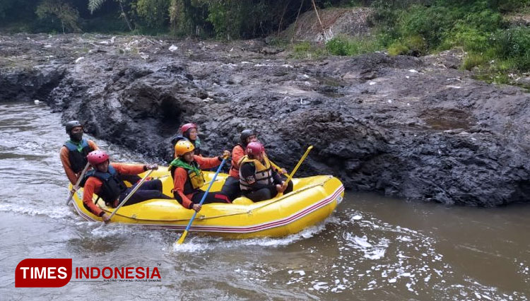 Anggota Baru UKM RPA Unisma Malang Mendapat Pelatihan Dasar Rafting ...