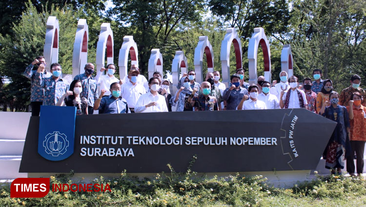 Tugu SYNCHRO ITS, Ikon Baru ITS Persembahan Alumni - TIMES Indonesia