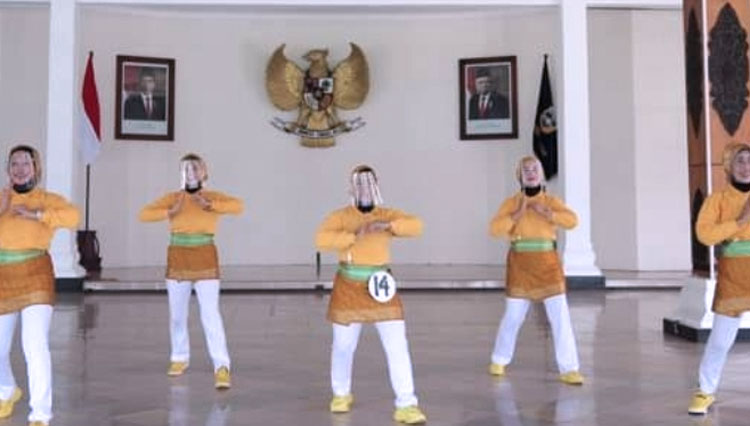 Pakai Gerakan Cuci Tangan, Pacitan Bertekad Jadi Juara Umum Lomba Senam ...