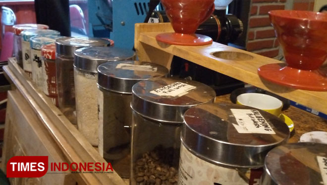 Woyoo Coffee Beans And Roastery Pas Dinikmati Malam Hari - TIMES Indonesia