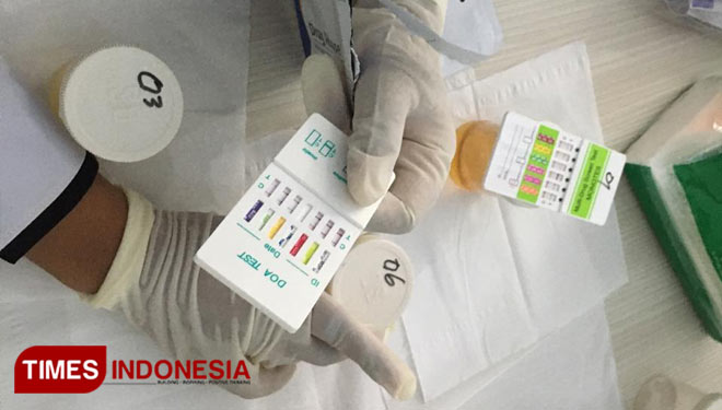 Lauhin Goraahe Motori Tes Urine Narkoba di Kesbangpol Pulau Morotai ...