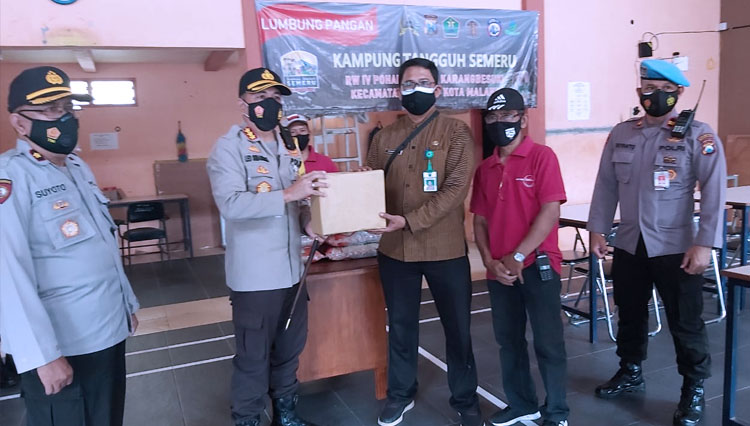 Kapolresta Malang Kota Tinjau Rumah Isolasi Kampung Tangguh Semeru ...