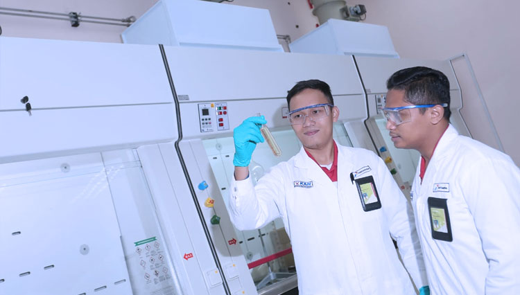 Uji Coba Produksi Green Diesel & Green Avtur sebagai Komitmen Pertamina ...