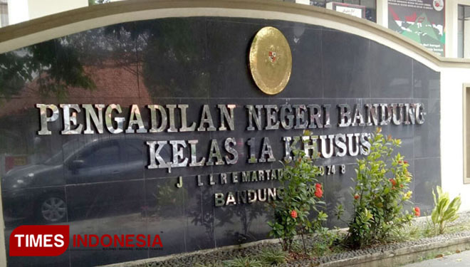 Majelis Hakim PN Bandung Vonis Terdakwa Kasus Cek Bodong 15 Bulan ...