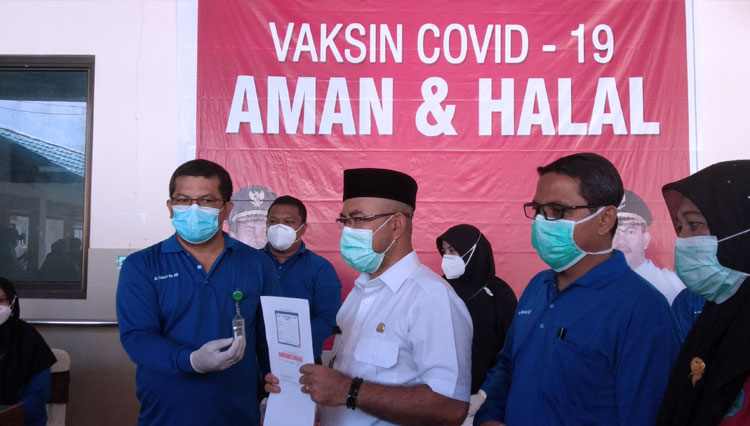 Pejabat Abdya Aceh Disuntik Vaksin Covid-19 - TIMES Indonesia Pejabat Abdya Aceh Disuntik Vaksin Covid-19 - TIMES Indonesia