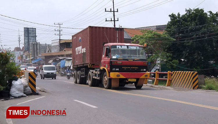Jadi Simpul Kemacetan, Jembatan Tenger Gresik Bakal Dilebarkan - TIMES ... Jadi Simpul Kemacetan, Jembatan Tenger Gresik Bakal Dilebarkan - TIMES ...