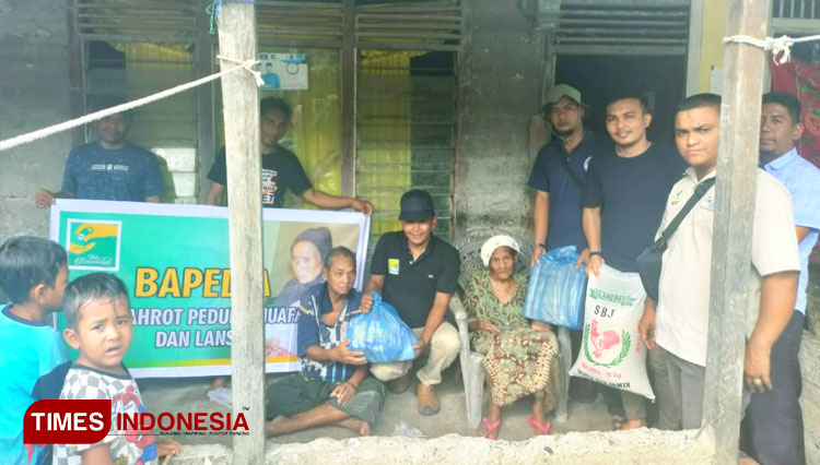 Peduli Dhuafa dan Lansia di Aceh, Bapedia Salurkan Bantuan - TIMES ...