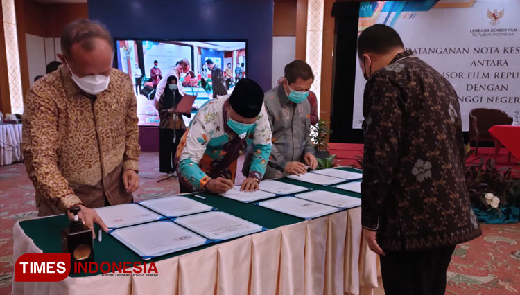 Rektor Unisma Teken MoU dengan Lembaga Sensor Film RI di Jakarta ...