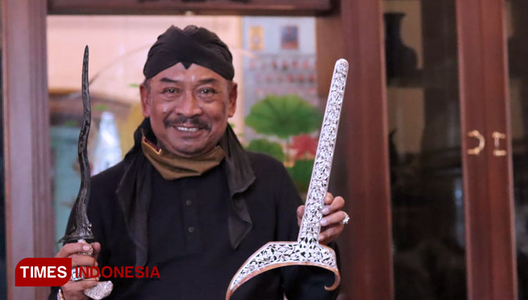 Habis Miliaran Rupiah, Pria Asal Jombang ini Bangun Museum Budaya - TIMES Indonesia