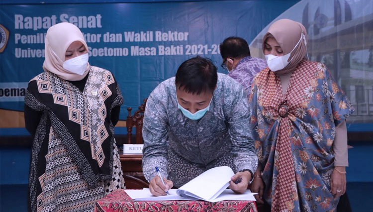Adik Menkopolhukam Menang Telak di Bursa Pemilihan Rektor Unitomo 2021 ...