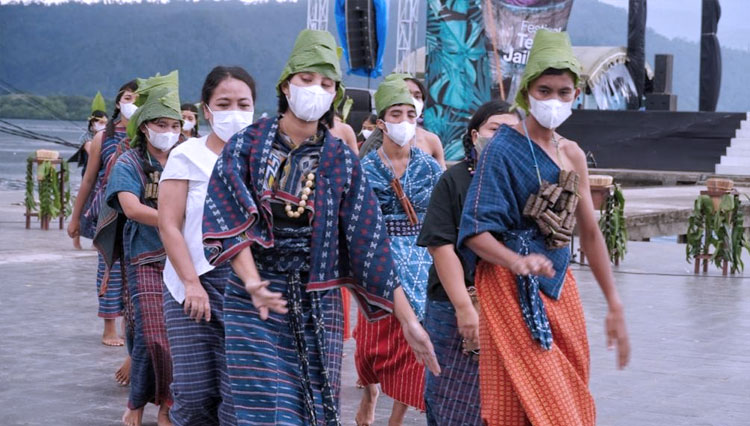 Merawat Kekayaan Wastra Budaya Halmahera Barat untuk Masyarakat Berdaya ...