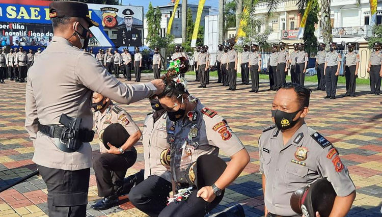 Berkah Hut Bhayangkara 42 Anggota Polres Tasikmalaya Kota Naik Pangkat