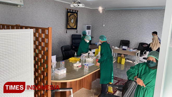 PP IKA UB Bikin Vaksinasi Massal di Jakarta, Gubernur Anies Baswedan ...